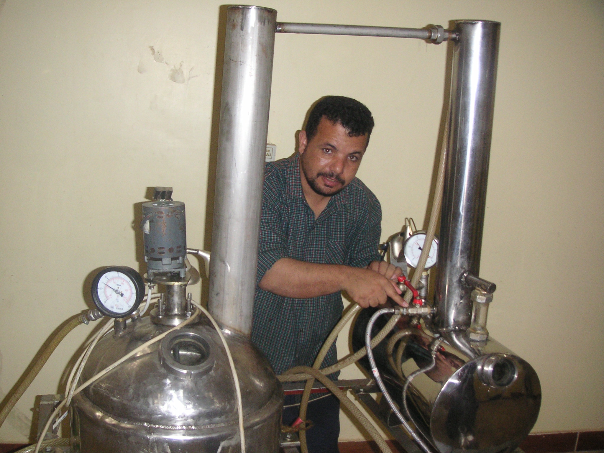 Concentration apparatus – cairoaromatic